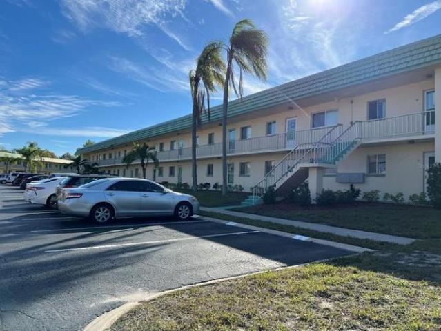 2001 Greenbriar Blvd #8, Clearwater, FL 33763