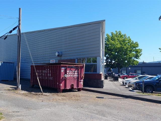 2001 James Street