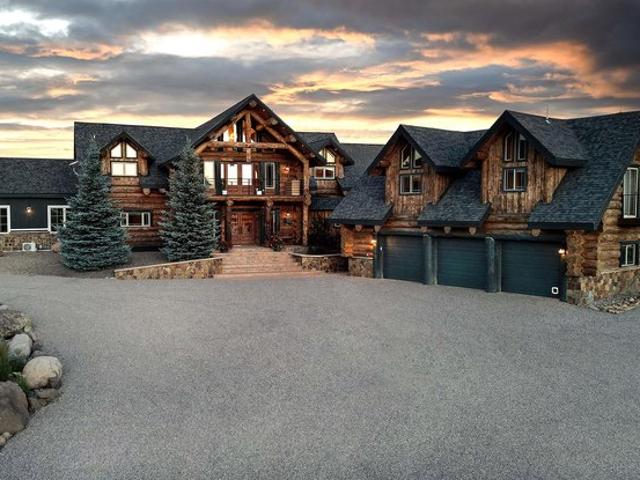 2001 Running Horse Pl, Chromo, CO 81128