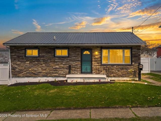2001 Rigg St, Dunmore, PA 18512