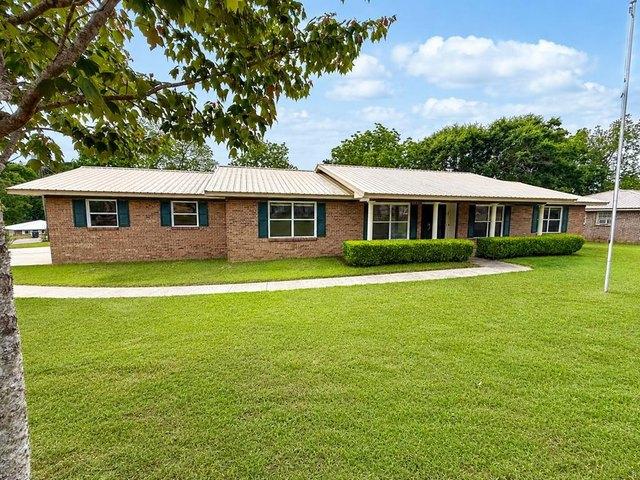 2001 Saddlewood Trl, Dothan, AL 36301