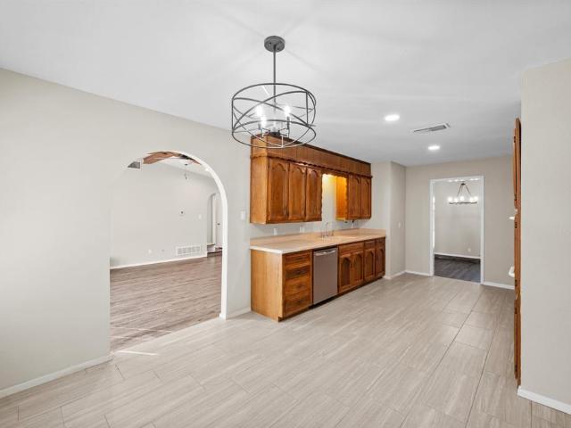 2001 San Jacinto Drive
