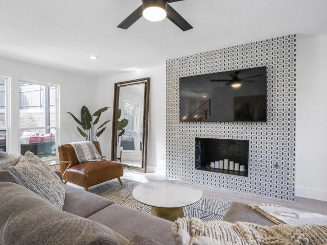 2001 Wychwood Dr, Austin, TX 78746 | MLS #8514