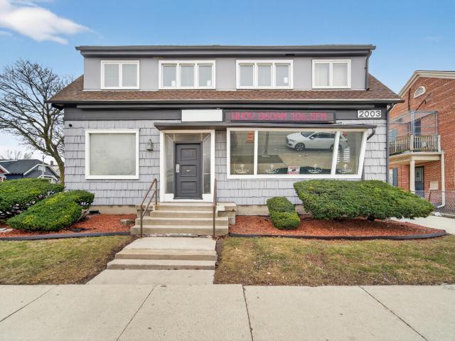 2001 W Capitol Dr, Unit 2003