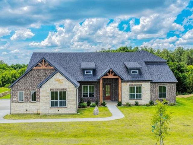 2001 Woodland Rd, Weatherford, TX 76088
