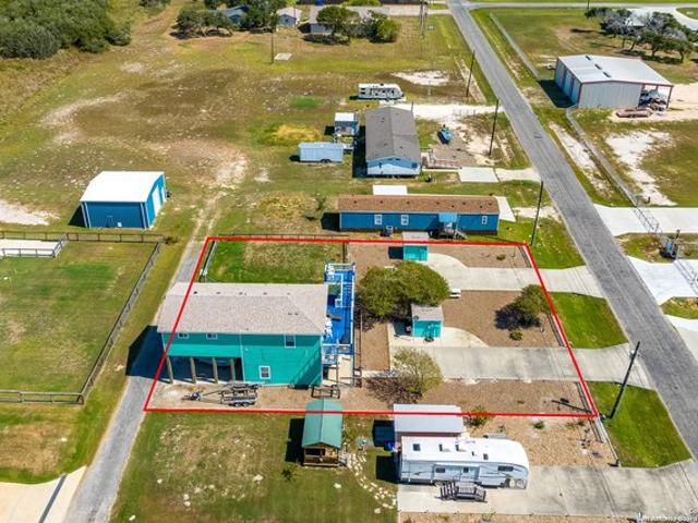 2001 2003 S Doughty, Rockport, TX 78382