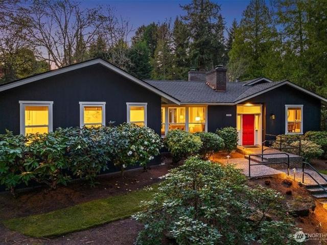 2001 77th Ave NE, Medina, WA 98039