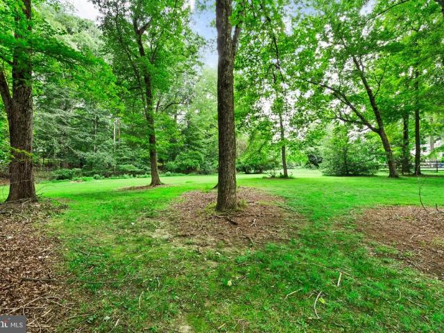 2001A Woodland Drive