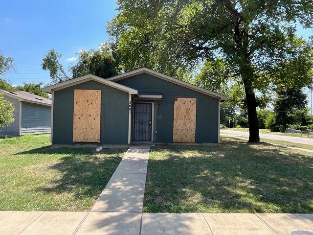 2001J B Jackson Jr Blvd, Dallas, TX 75210
