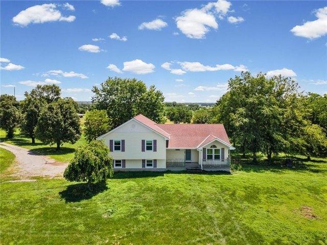 20023 NE 138th St, Kearney, MO 64060