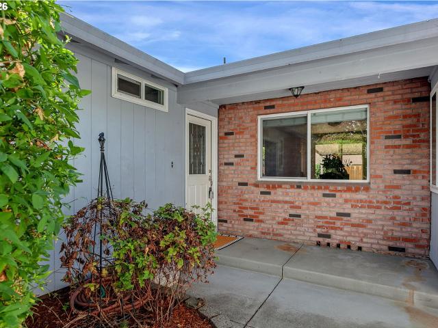 20025 sw newcastle dr