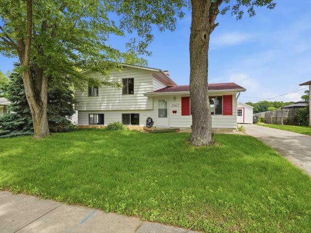 2002 Maplewood Road
