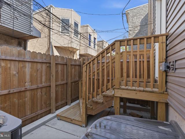 2002 N Cleveland St, Philadelphia, PA 19121 | MLS #PAPH2612