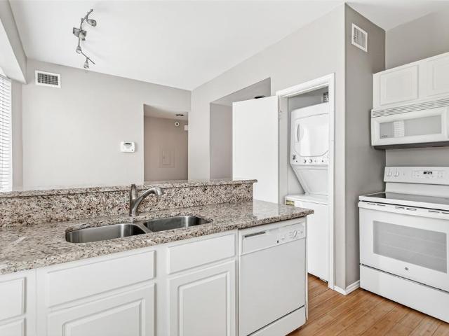 2002 N Fitzhugh Avenue # 2