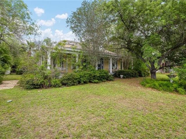 2002 N Mayberry Ave, Mission, TX 78572
