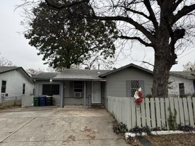 2002 Amerada St, San Antonio, TX 78237