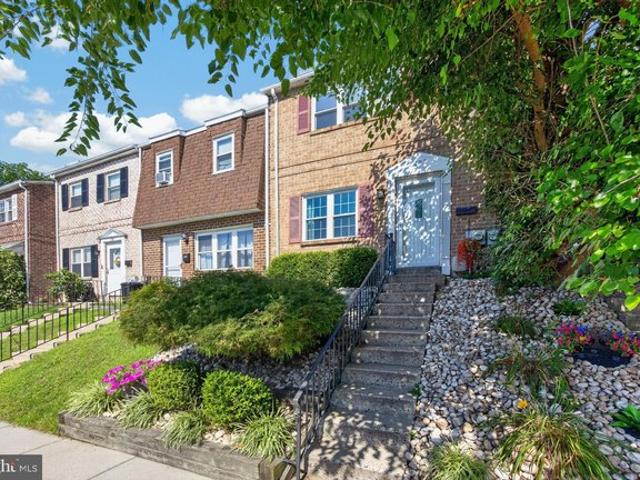2002 Bayless Pl, Eagleville, PA 19403