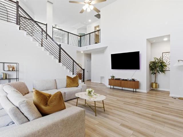 2002 Bronte Drive