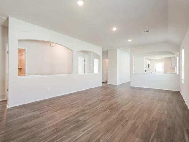 2002 Crimson Lake Boulevard