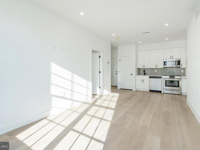 2002 Frankford Ave, Unit 2F, Philadelphia, PA 19125 | Compass