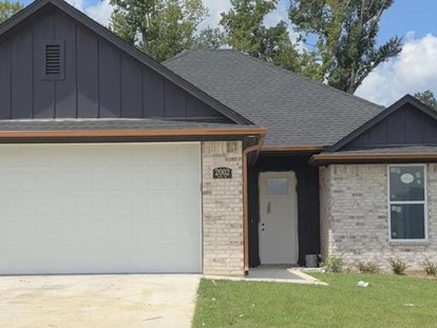 2002 Gavin Dr, Whitehouse, TX 75791