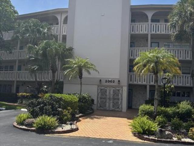 2002 Granada Dr Apt E1, Coconut Creek, FL 33066