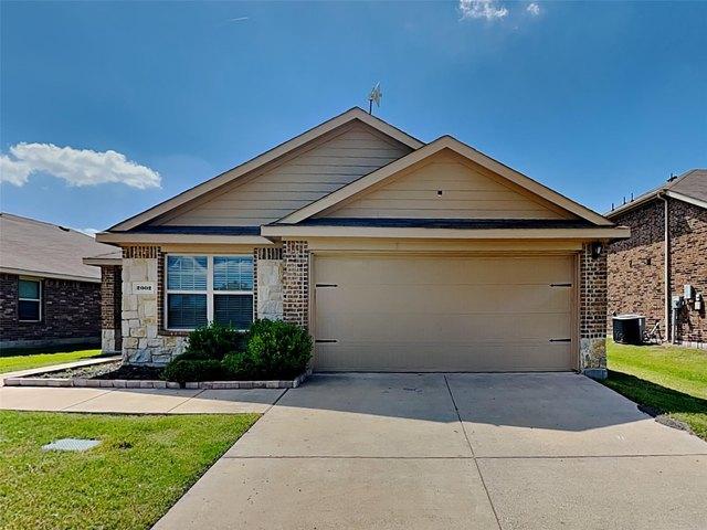 2002 Grimes Dr, Forney, TX 75126