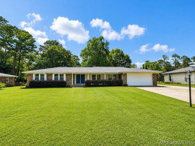 2002 Hardwick Dr, Dothan, AL 36303