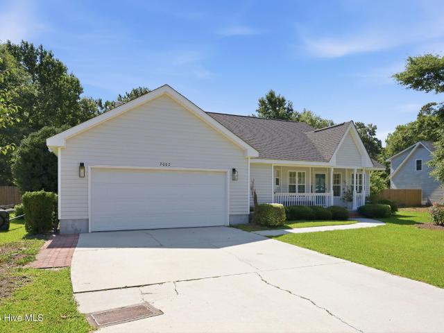 2002 Joslyn Drive