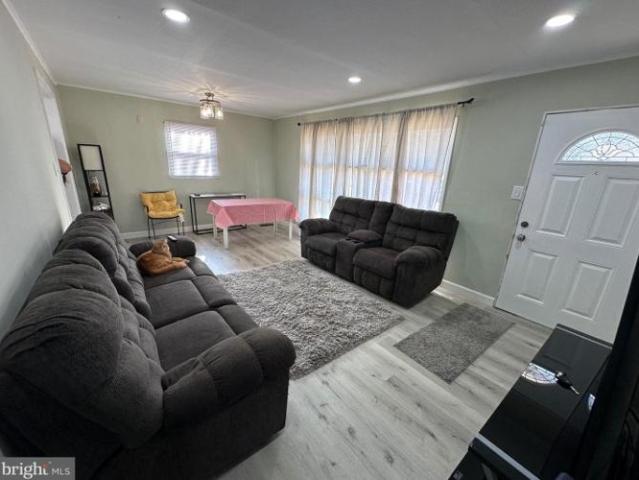 2002 Lewis Ave, Rockville, MD 20851