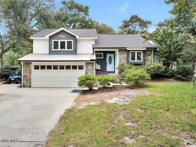 2002 Petes Camp Dr, Southport, NC 28461
