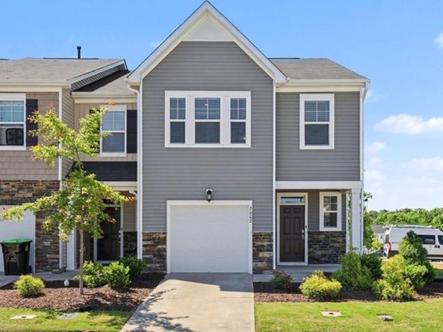 2002 Strickland Oak Way, Durham, NC 27703