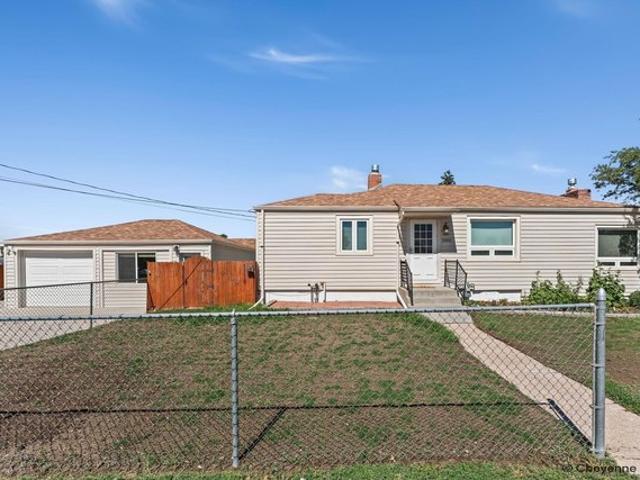 2002 S 3rd St, Cheyenne, WY 82007