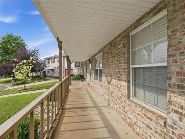 2002 S Hummel Drive