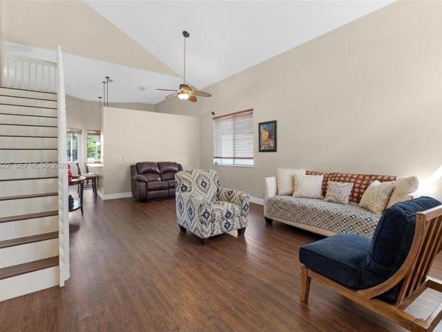 2002 SE 17th Ave, Homestead, FL 33035 | MLS #A11975