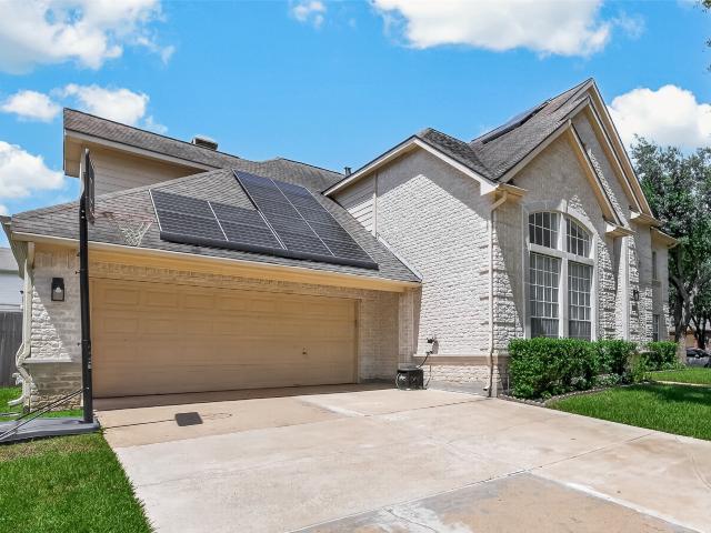 2002 Thorncrest Court