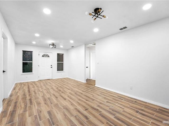 2002 W 1st Street