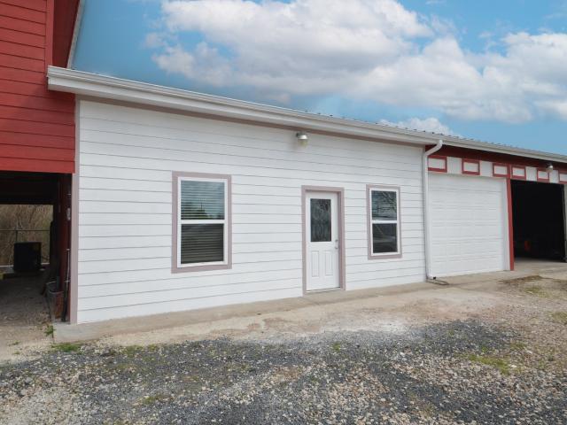 2002 W Airline County Road 55