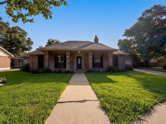 2002 Windmill Dr, Richmond, TX 77406