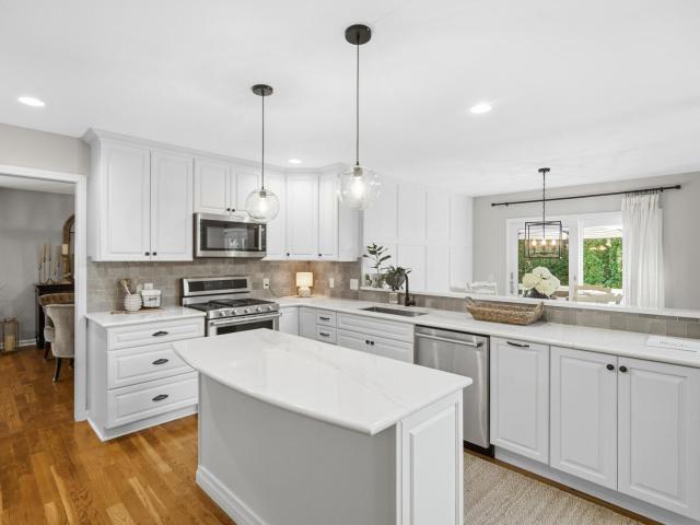 2002 Woodmere Circle