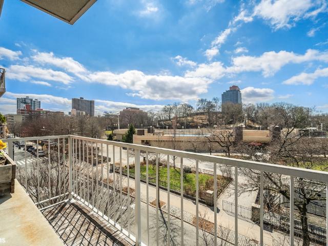 2002 5TH Avenue 4C
