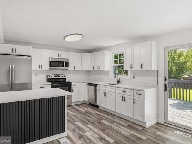 20037 Choctaw Ct, Germantown, MD 20876