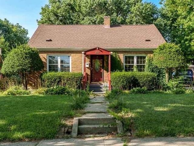 2003 Oregon Ave, Rockford, IL 61108