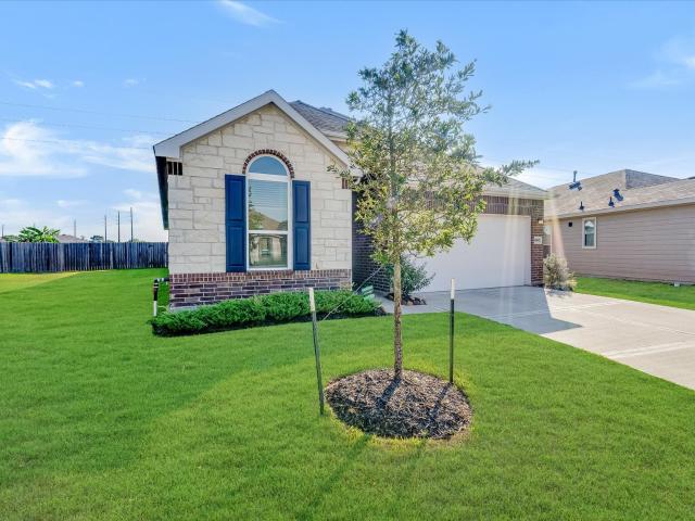 2003 Domeniko Dr, Fresno, TX 77545 | MLS #82004