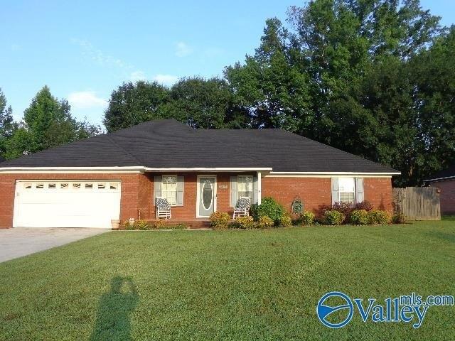 2003 Glenwood Dr SW, Hartselle, AL 35640