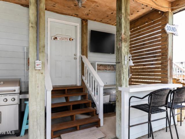 2003 Harbour View Drive