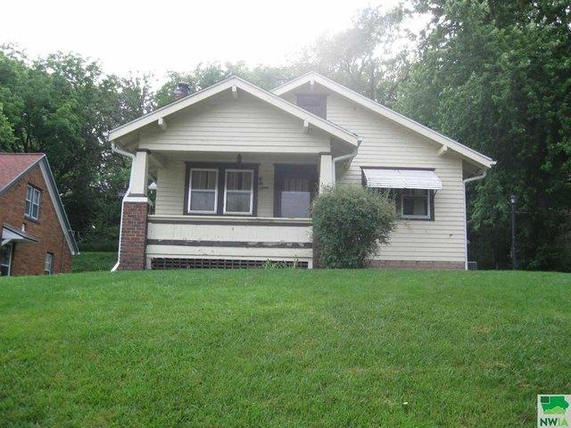 2003 Helmer St, Sioux City, IA 51103