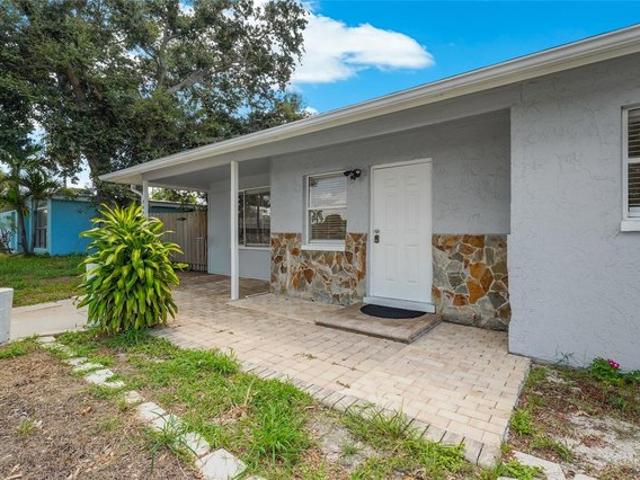 2003 Princeton Ave, Bradenton, FL 34207