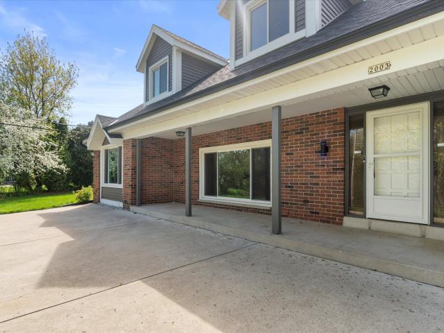 2003 S Valley Spring Dr