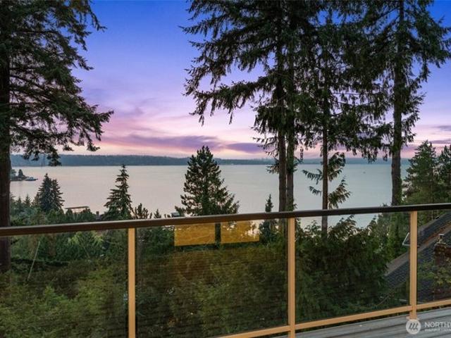 2003 82nd Ave SE, Mercer Island, WA 98040